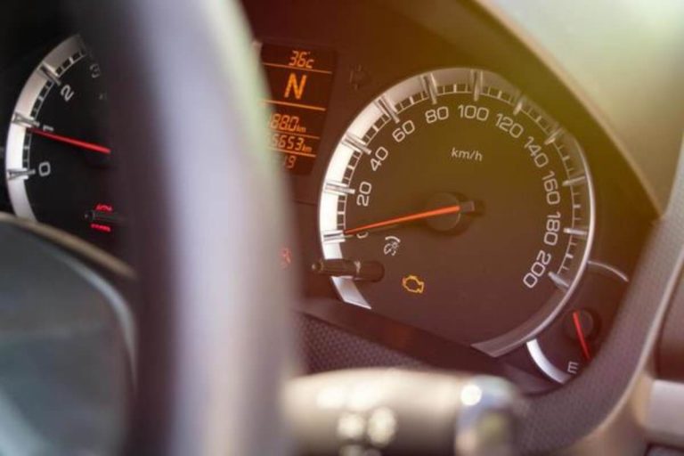 Spia avaria motore auto: come resettarla e farla sparire rapidamente ...